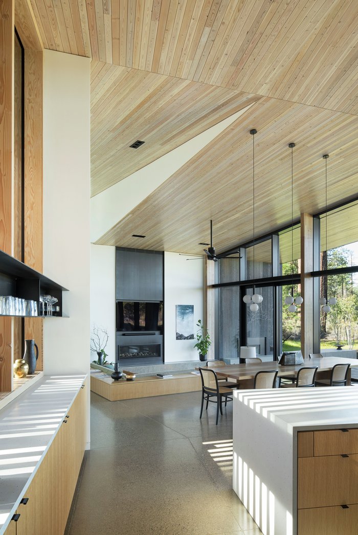 LEVER » Projects » Black Butte Residence