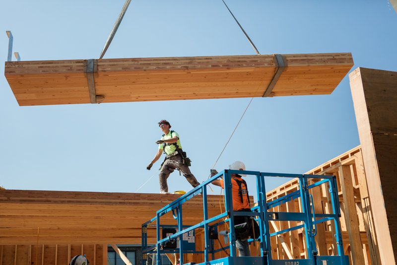 LEVER » News » CLT panels installed at Oregon Conservation Center